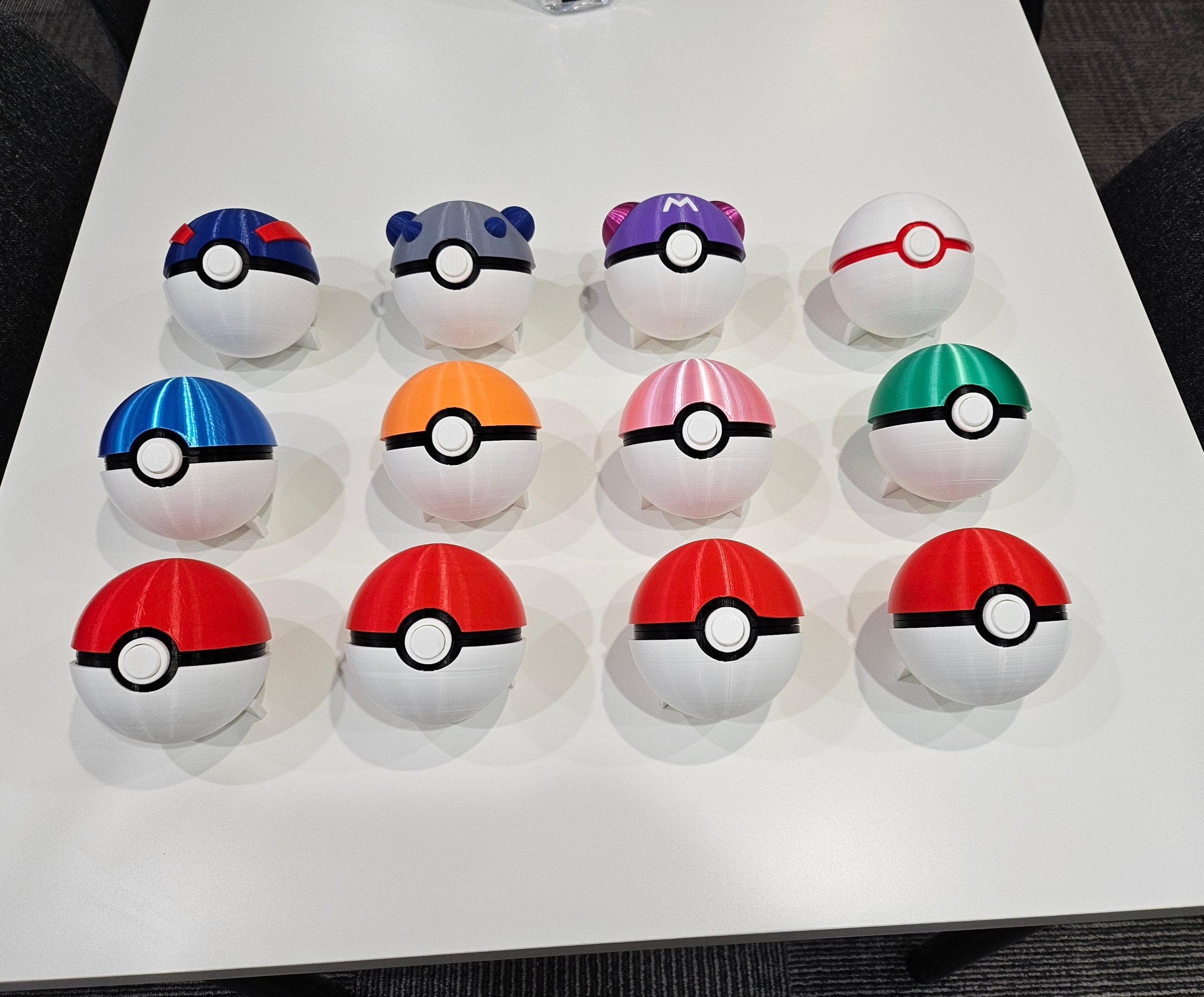 3D Printed Poke Ball replica | Otaku Manga Lounge